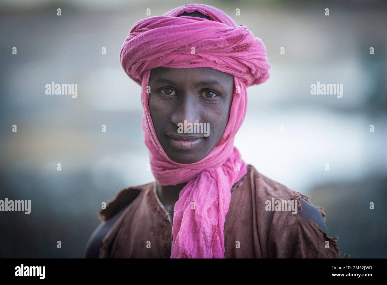 Portrait man turban mali hi-res stock photography and images - Alamy