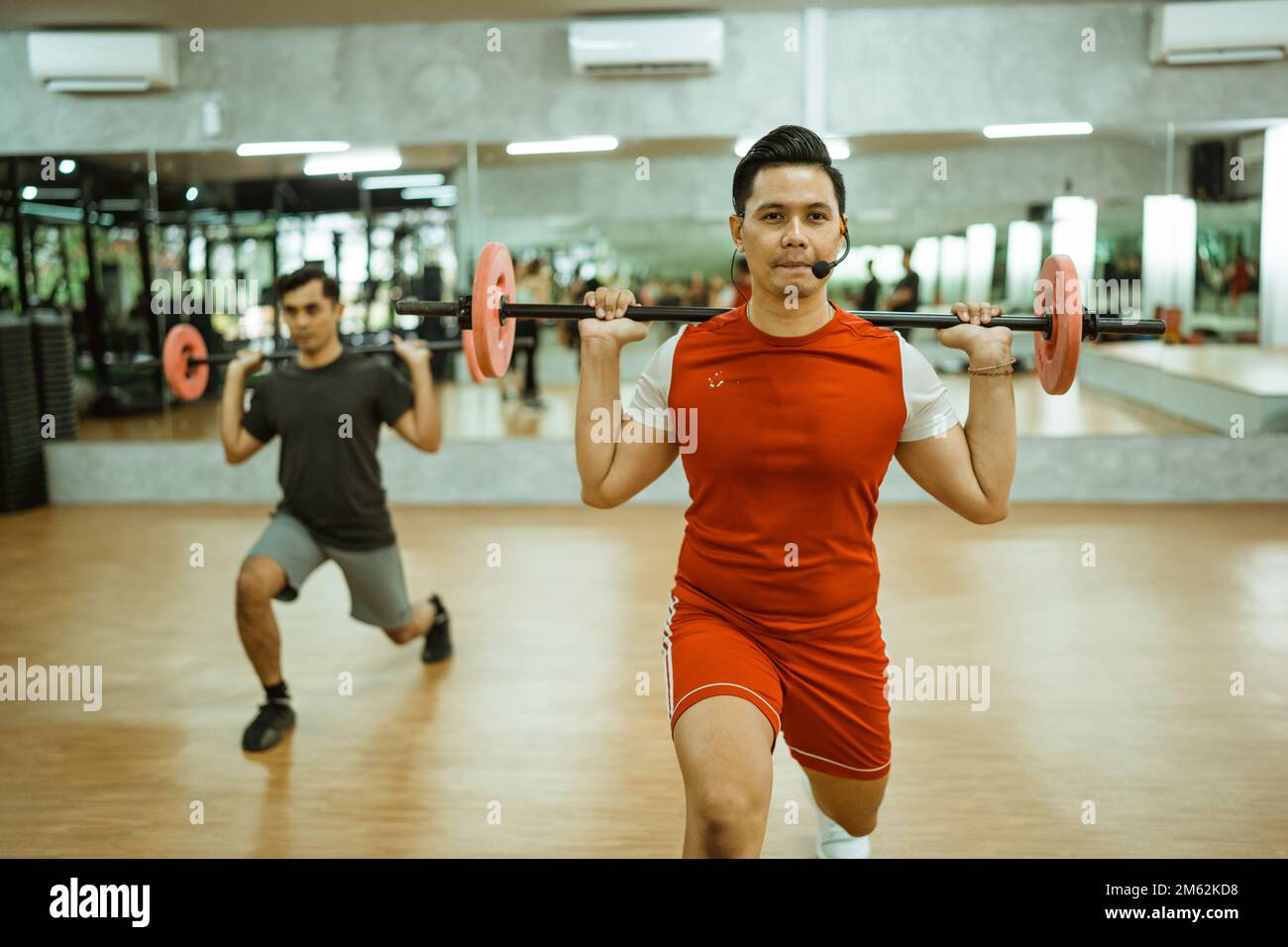 Back squats hi-res stock photography and images - Alamy