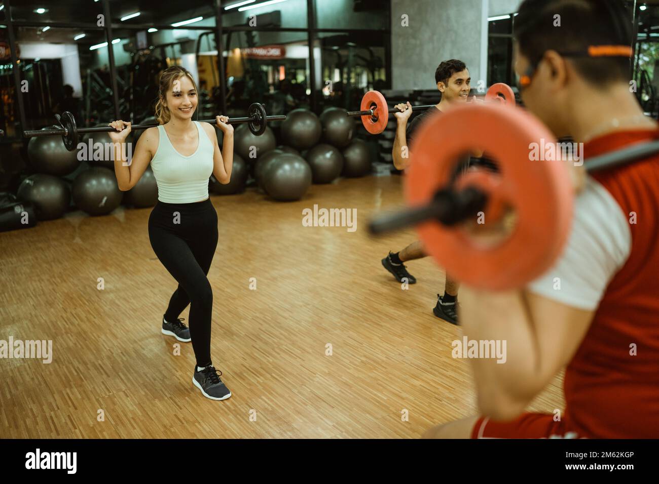 Barbell back squat hi-res stock photography and images - Alamy
