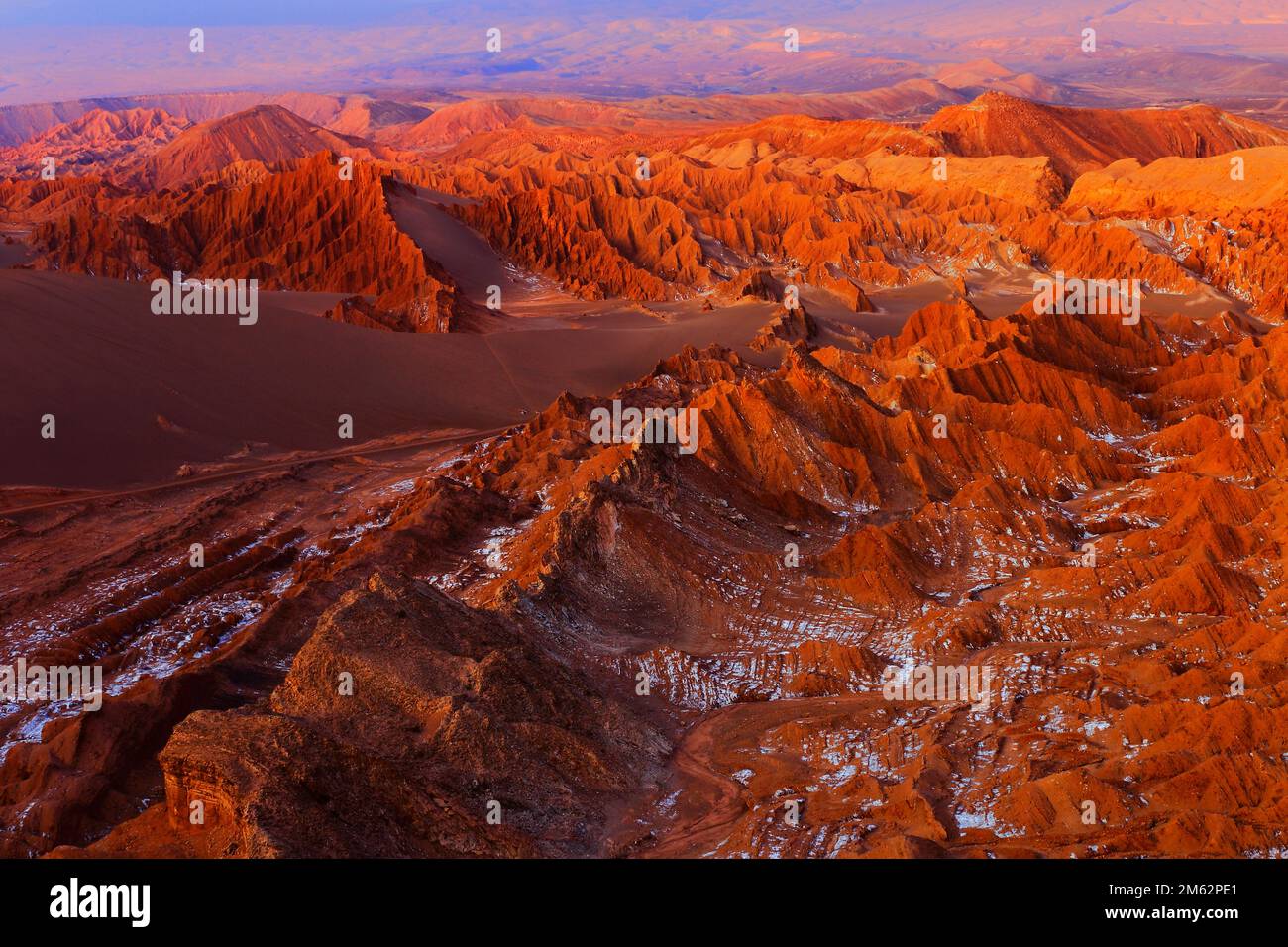 Valley of the Moon at Sunset, Atacama Desert dramatic landscape, Chile ...