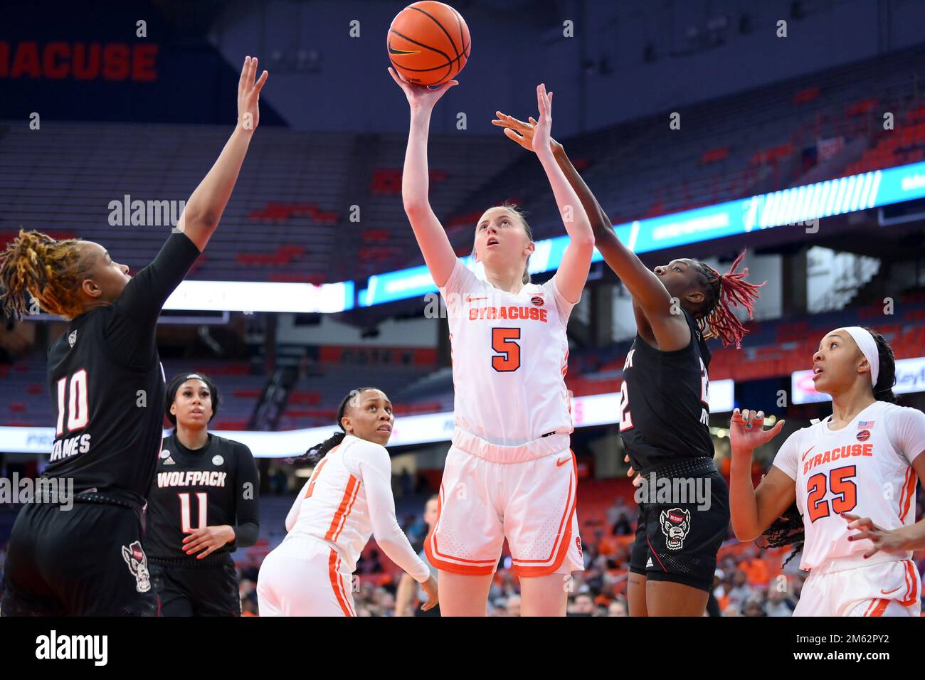 January 1, 2023: Syracuse Orange guard Georgia Woolley (5) shoots the ...