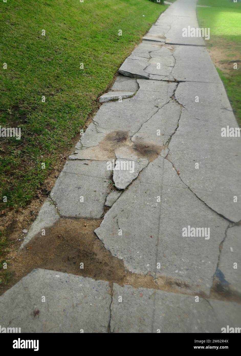 Los Angeles, California, USA 26th December 2022 A Broken Cracked ...