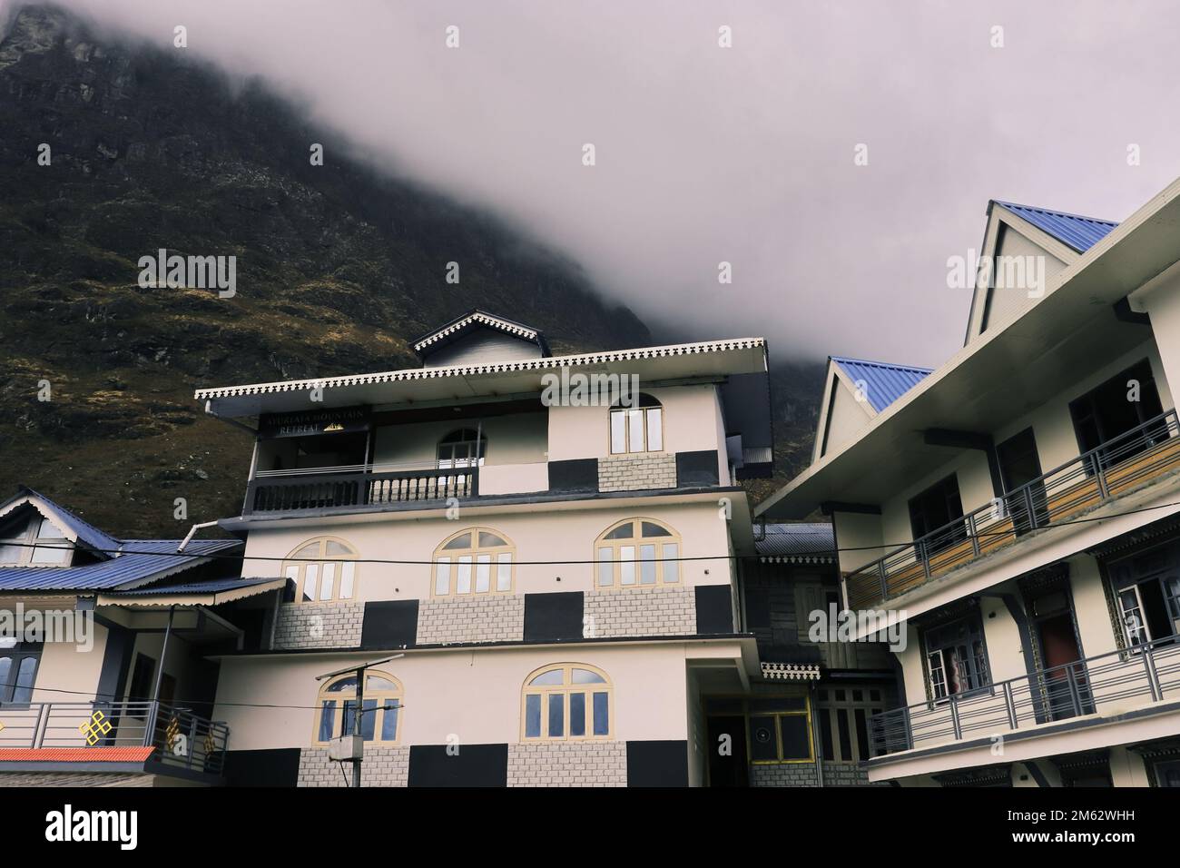 lachung, a beautiful mountain village in sikkim located at himalayan ...