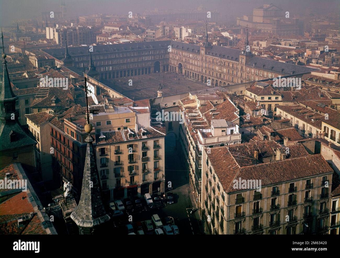 Plaza sta cruz hi-res stock photography and images - Alamy