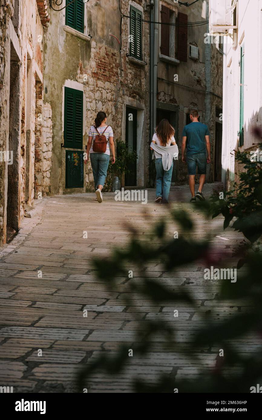 Visiting friends house hi-res stock photography and images - Alamy