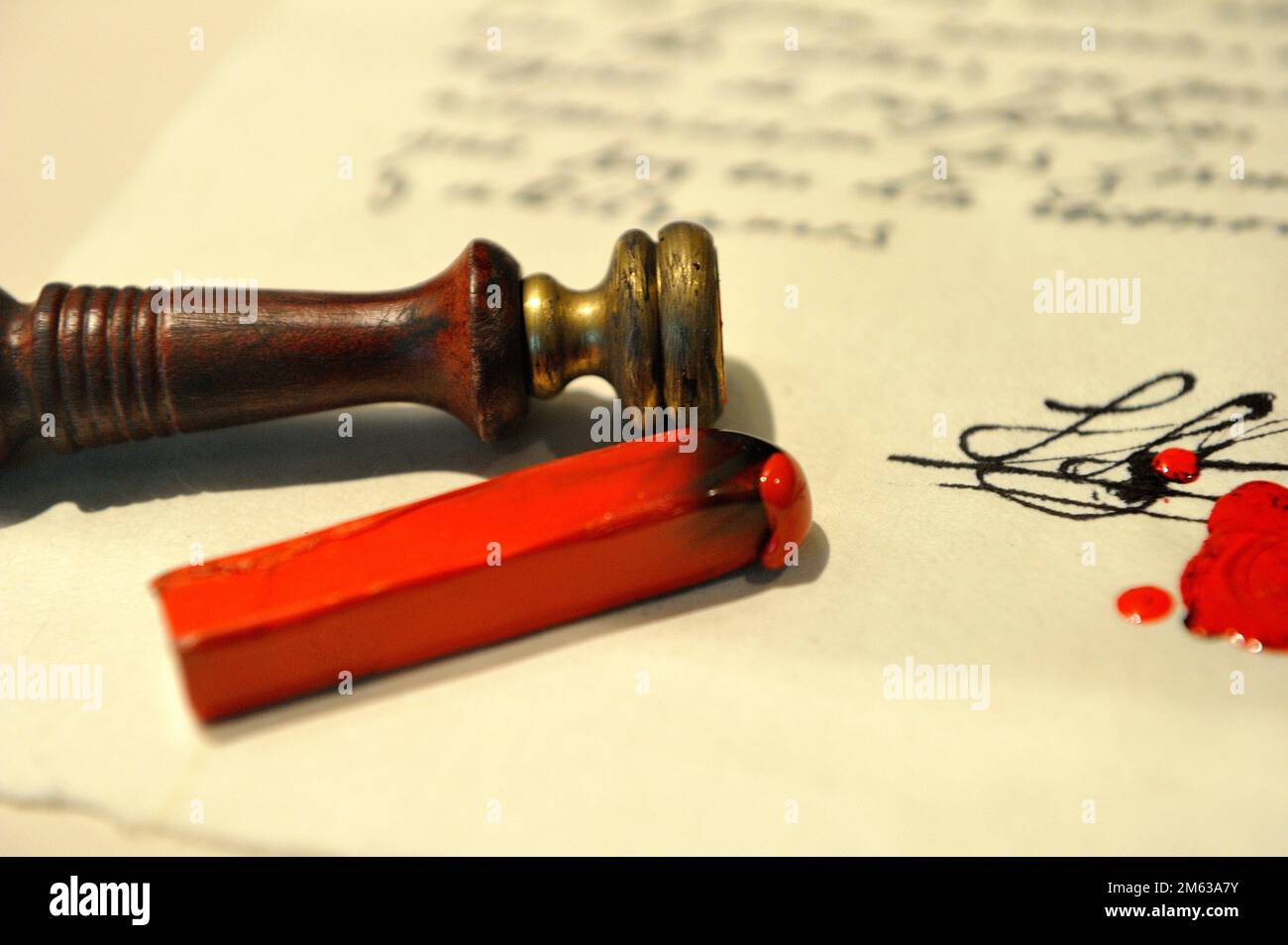 Seal on paper hi-res stock photography and images - Alamy
