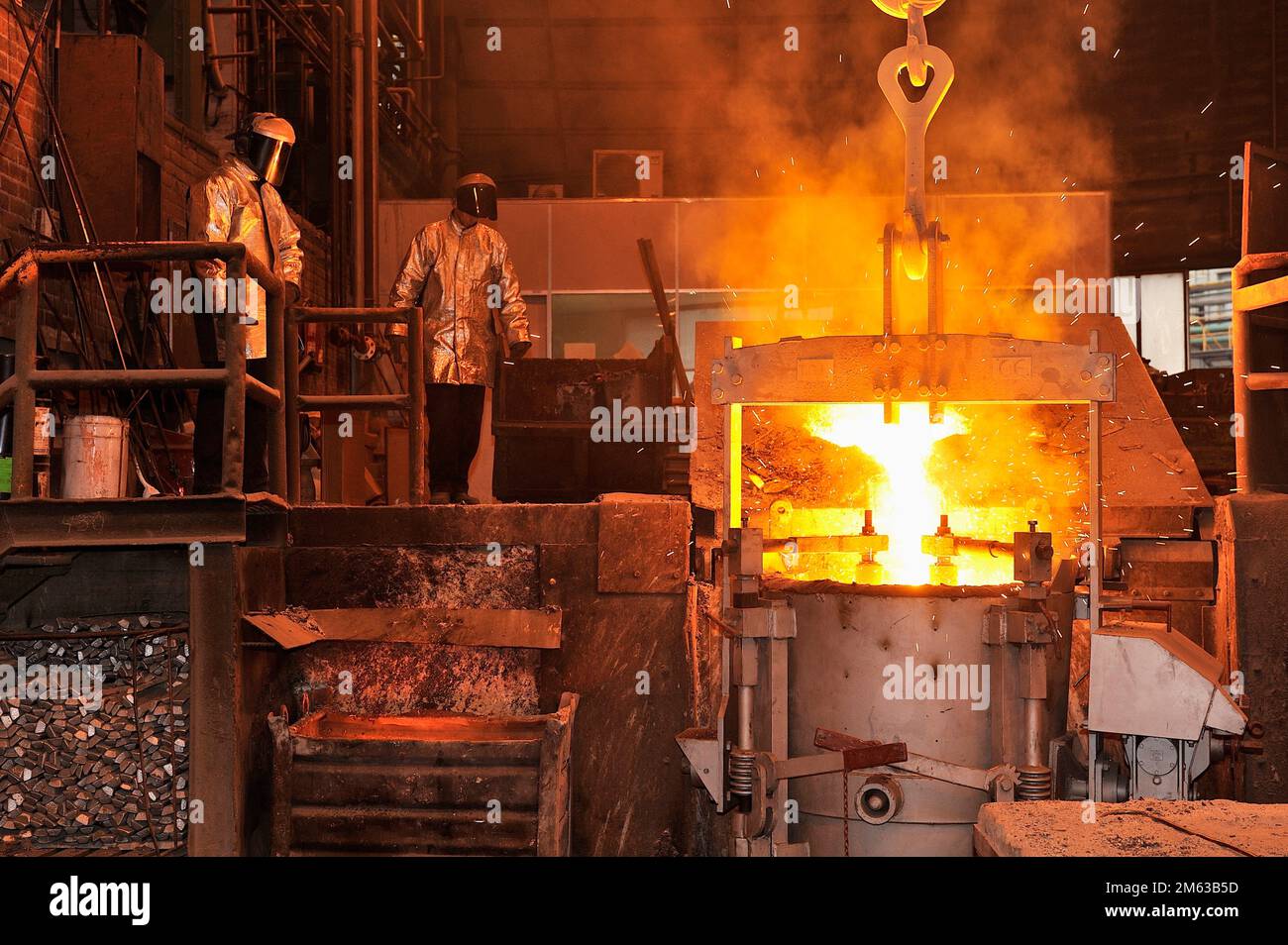 Metal machining fluid hi-res stock photography and images - Alamy