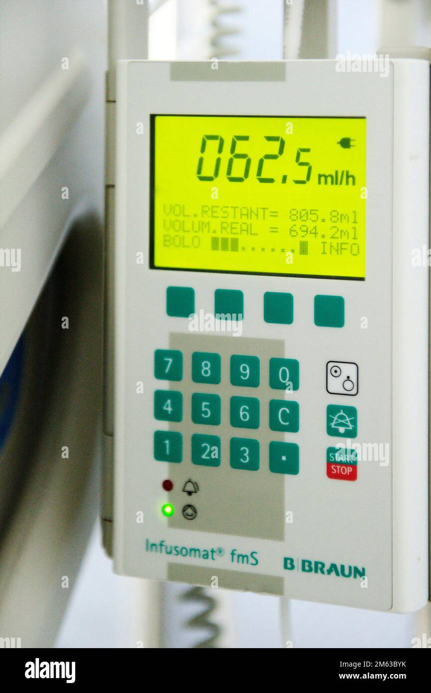 Infusion pump display hi-res stock photography and images - Alamy