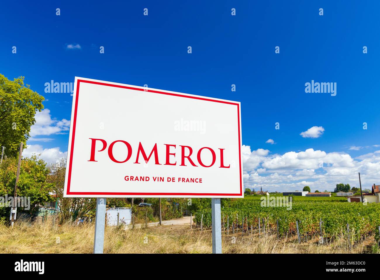 Vineyard pomerol hi-res stock photography and images - Alamy