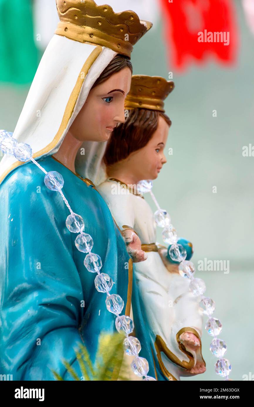 Jesus christ child image statue art hi-res stock photography and images ...