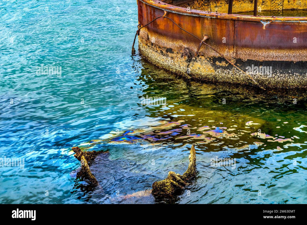 Uss arizona sunk at pearl harbor hi-res stock photography and images ...