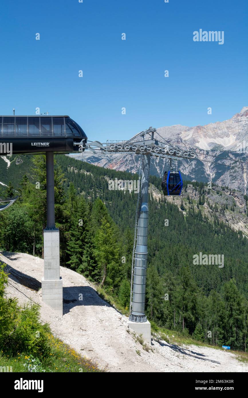 Leitner ropeways hi-res stock photography and images - Alamy