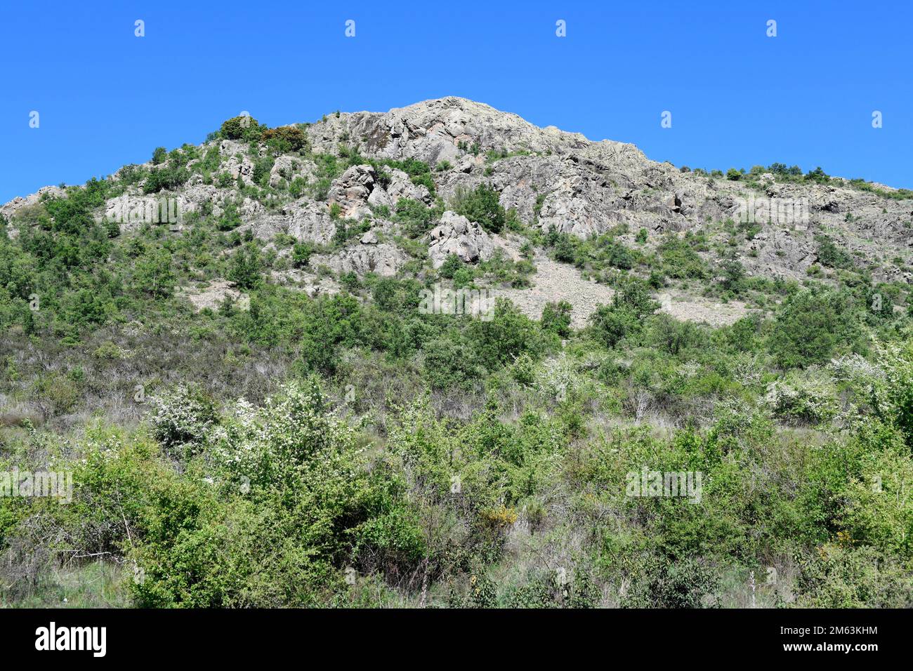 Volcanic outcrop hi-res stock photography and images - Alamy