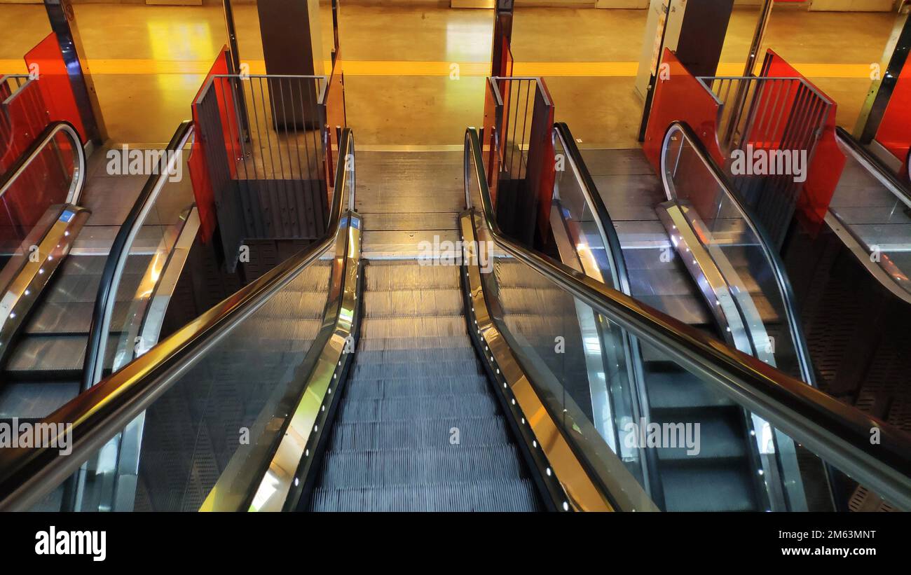 Escalator interior hi-res stock photography and images - Alamy
