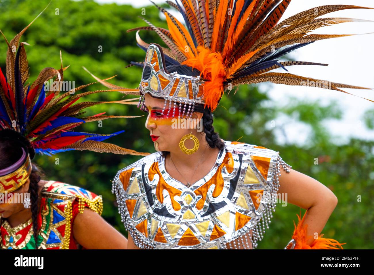 Dancer performance artistry hi-res stock photography and images - Alamy