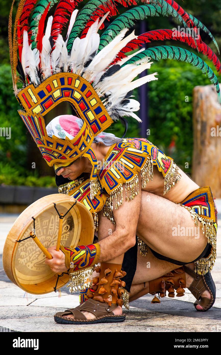 Dancer performance artistry hi-res stock photography and images - Alamy