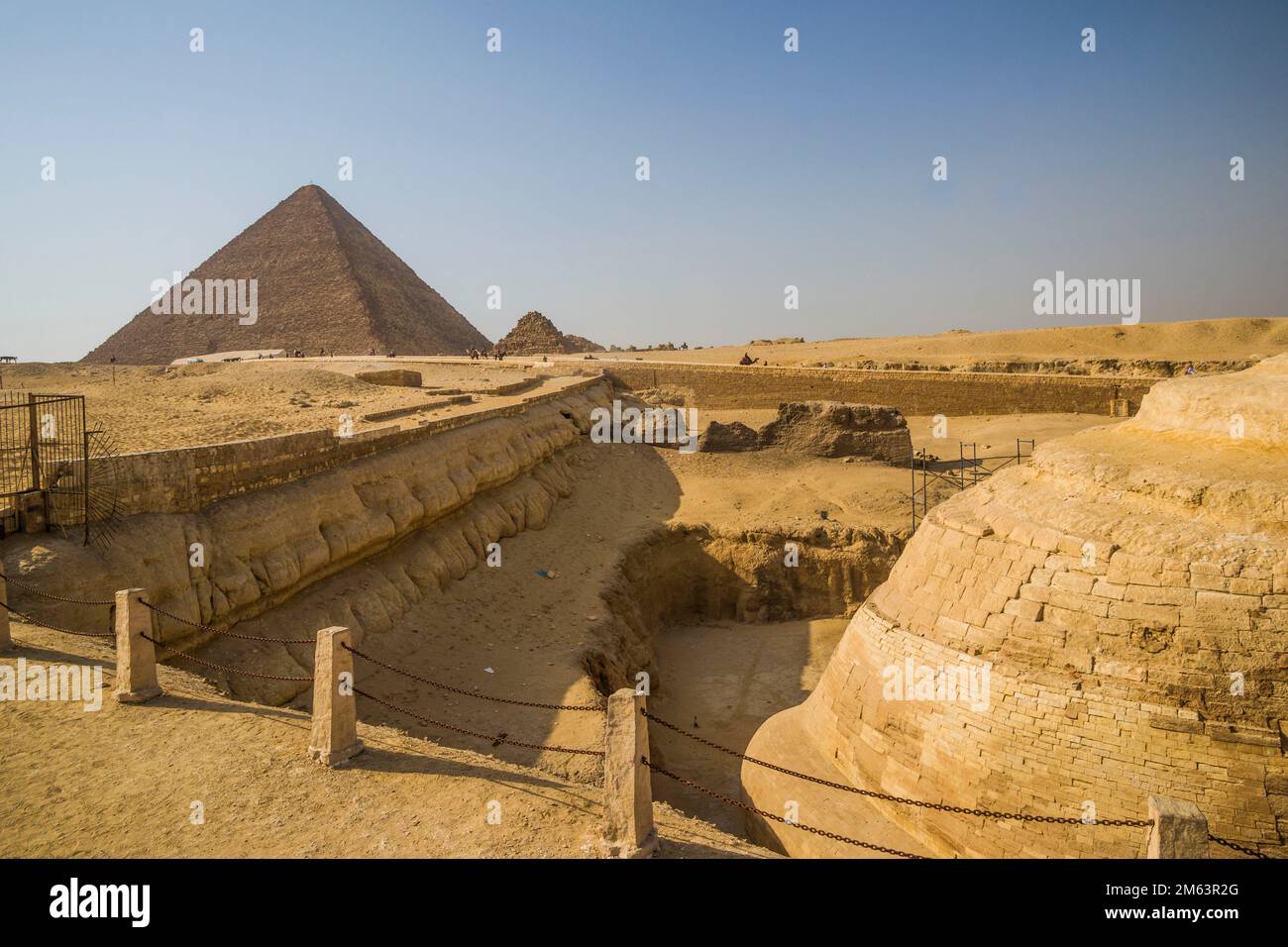 Pyramid giza complex east hi-res stock photography and images - Alamy