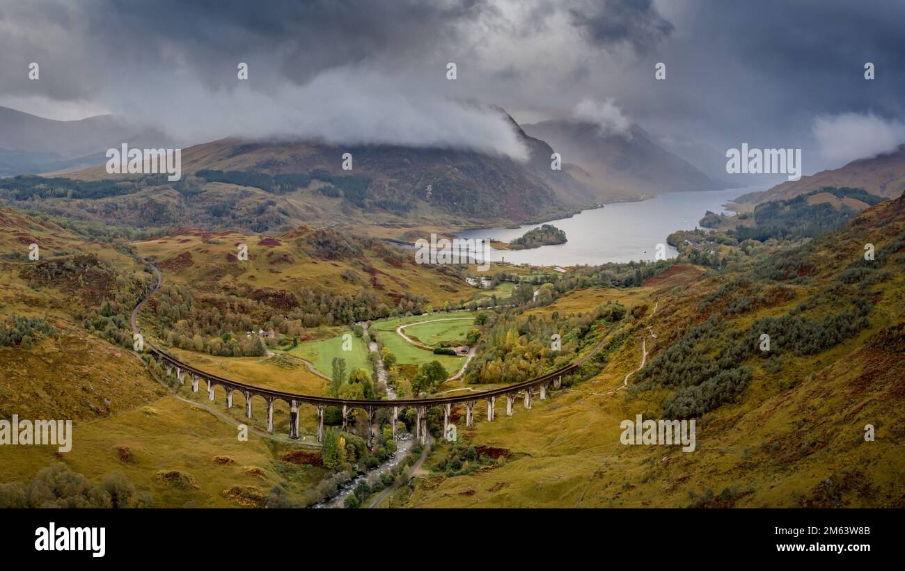 Glenfinnan Railway Viaduct in the Scottish Highlands, Scotland. famous ...