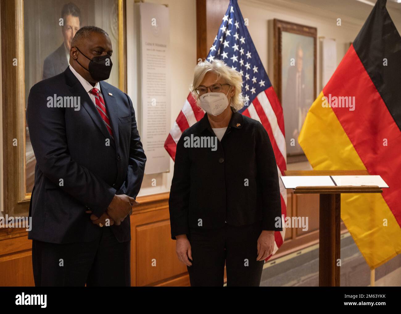 Secretary of Defense Lloyd J. Austin III hosts German Federal Minister ...