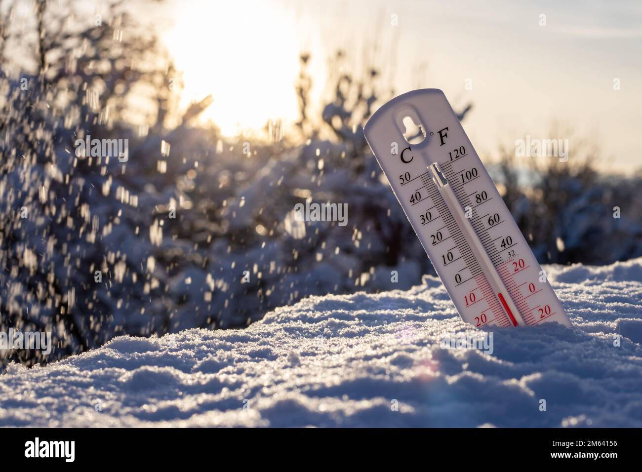 Minus zero degree farenheit hi-res stock photography and images - Alamy