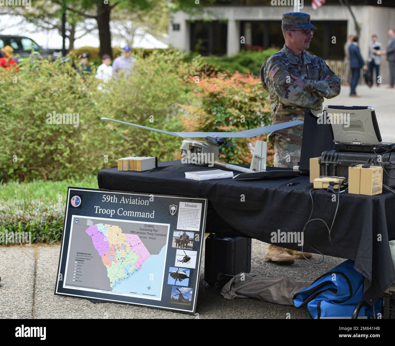 U.S. National Guard Soldiers and Airmen, and state and federal ...