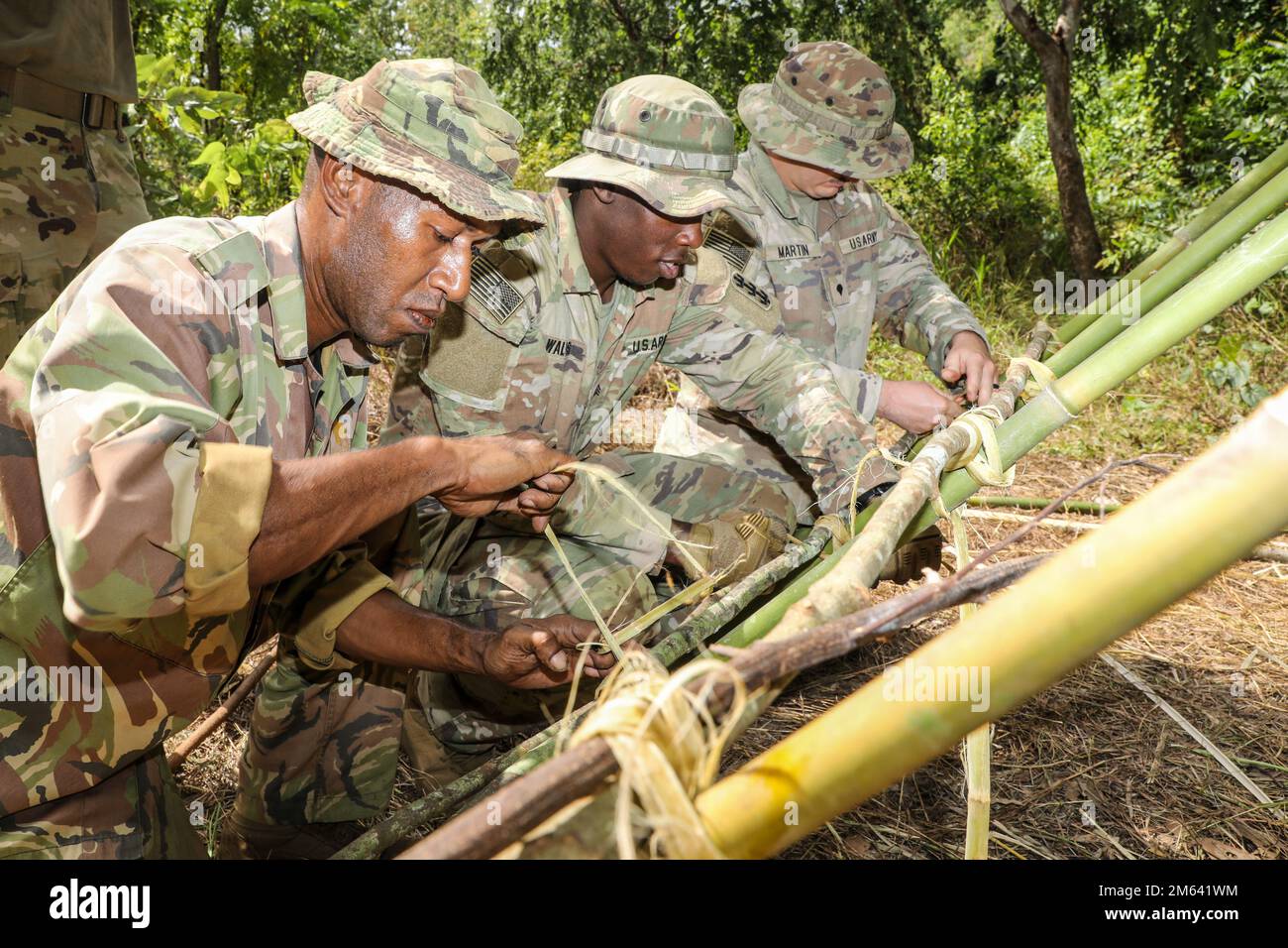 U.S. Army Soldiers from the 130th Engineer Brigade, 8th Military Police ...