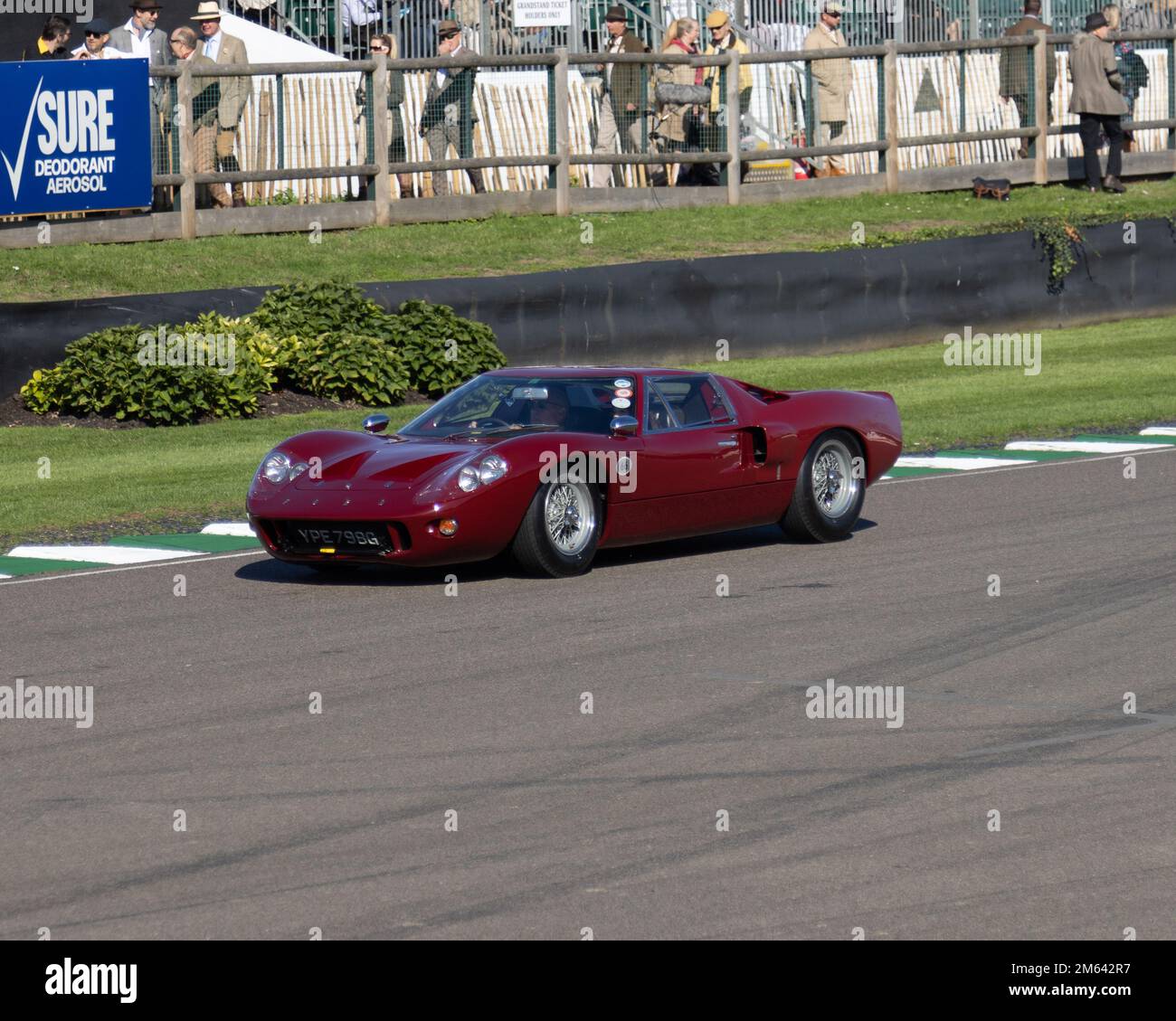 1968 Ford GT40 Mark III reg. YPE798G at the 2022 Goodwood Revival Stock ...