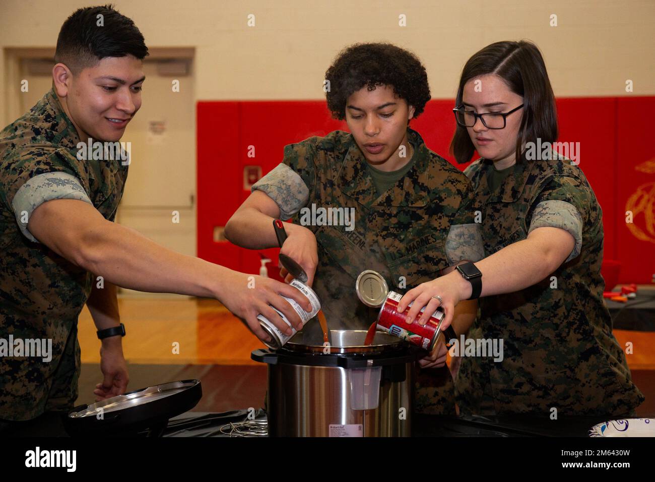 Cook marines hi-res stock photography and images - Alamy