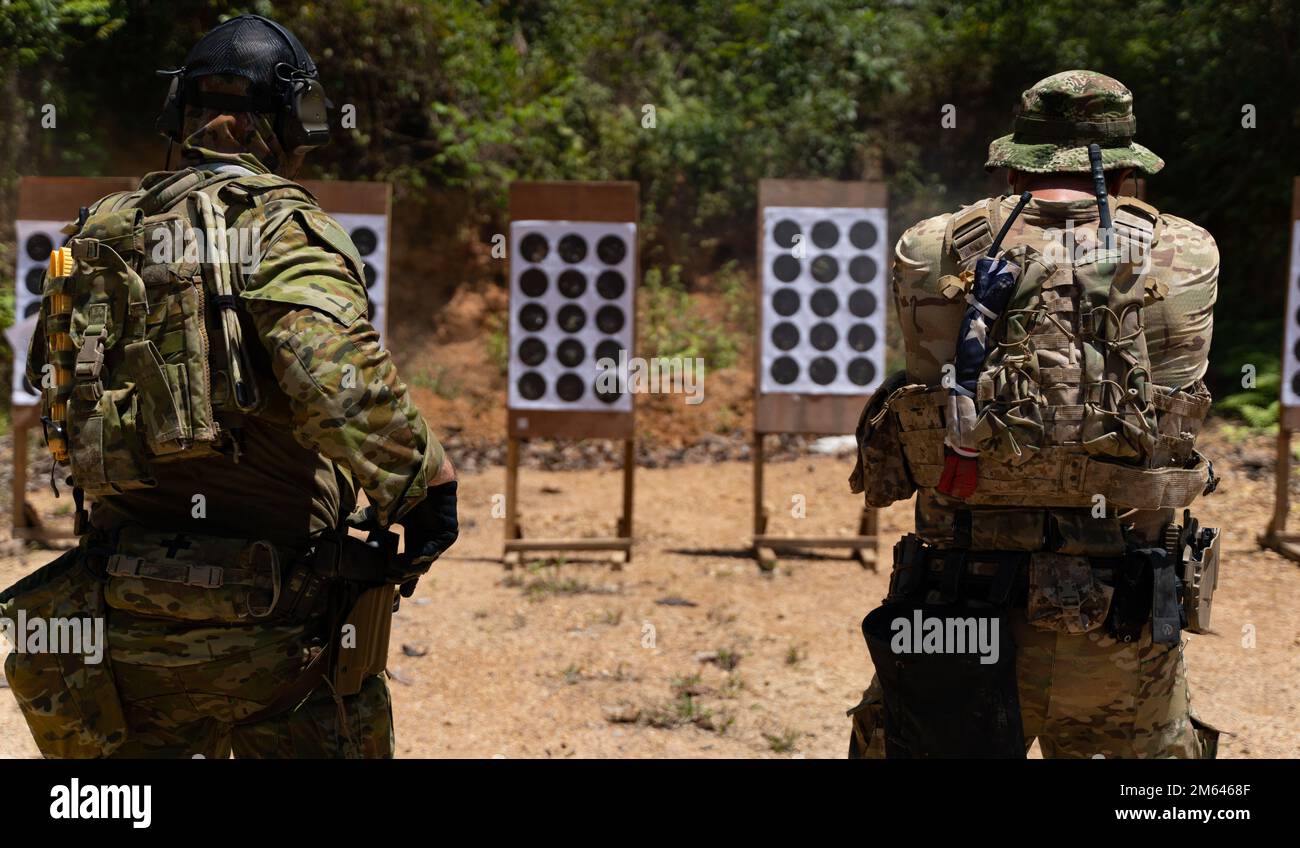 An Australian Operator with 2nd Commando Regiment, Special Operations ...