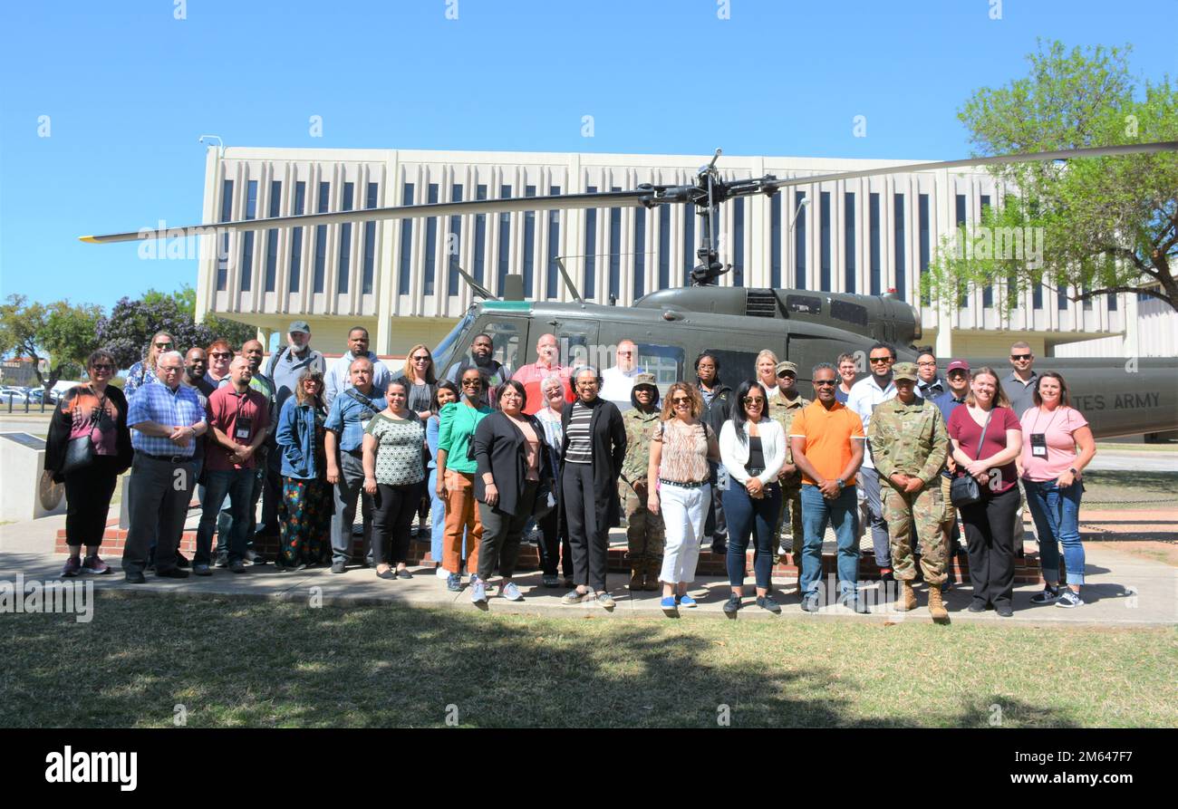35 educators and six U.S. Army Recruiters from the Chicago, Illinois ...