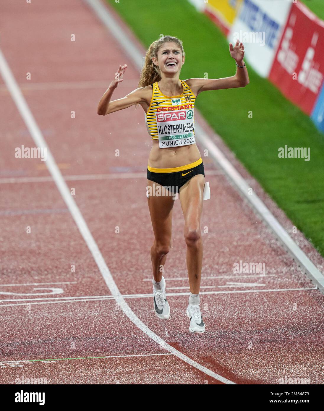 Konstanze Klosterhalfen winning the 5000 meters at the 2022 European ...