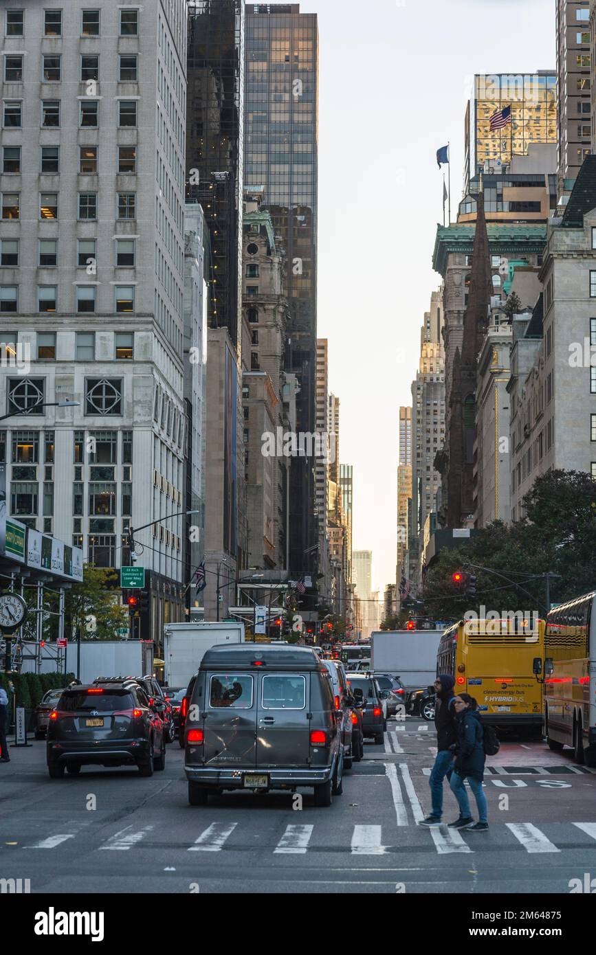 Traffic usa 2022 hi-res stock photography and images - Alamy