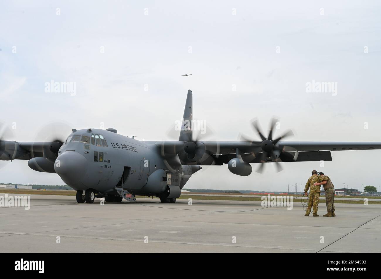 C 130 hercules loadmaster hi-res stock photography and images - Alamy