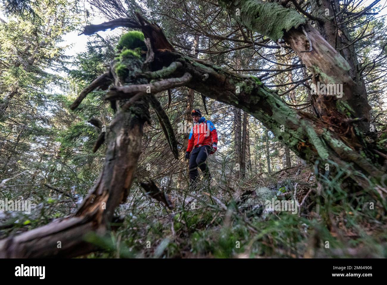 Pec Pod Snezkou, Czech Republic. 02nd Jan, 2023. Mountain Rescue ...