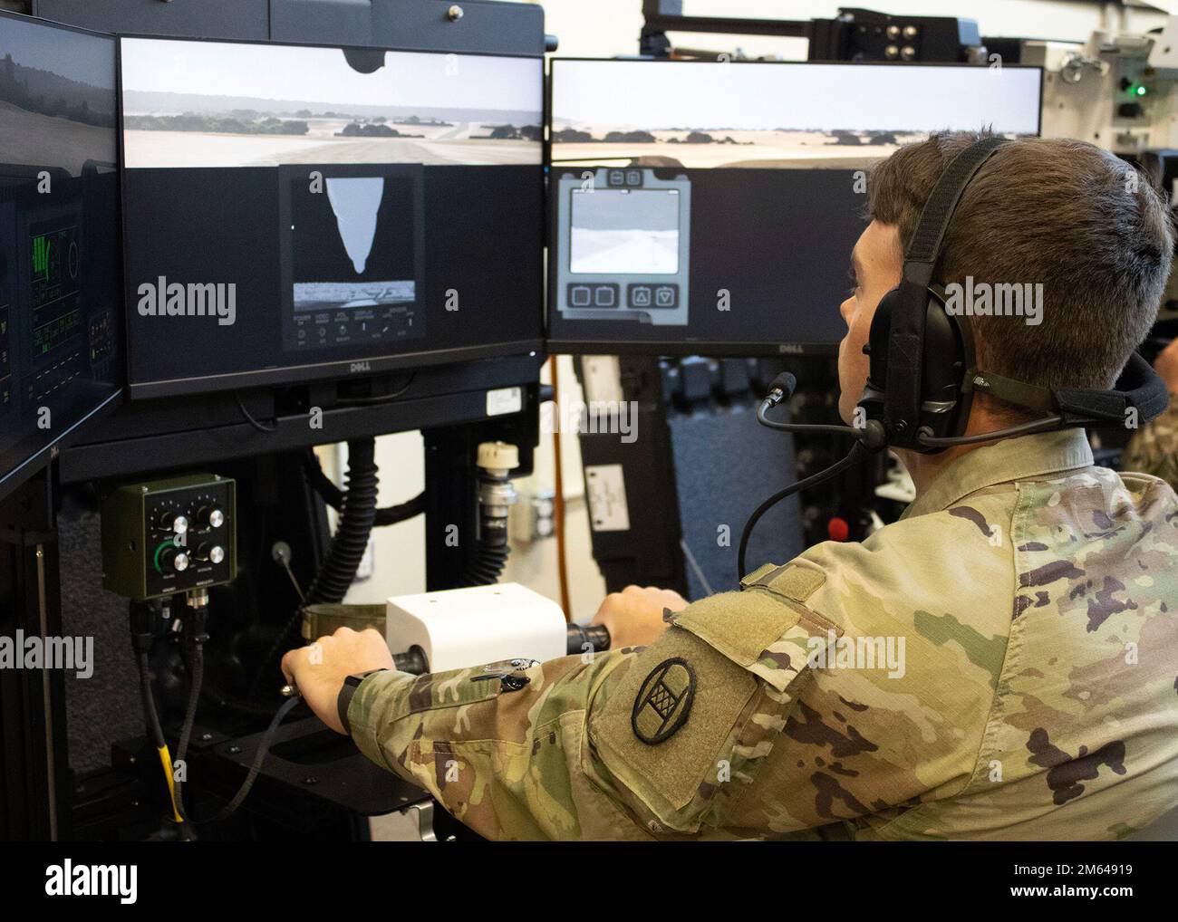 Soliders take part in the Synthetic Training Environment - Information ...