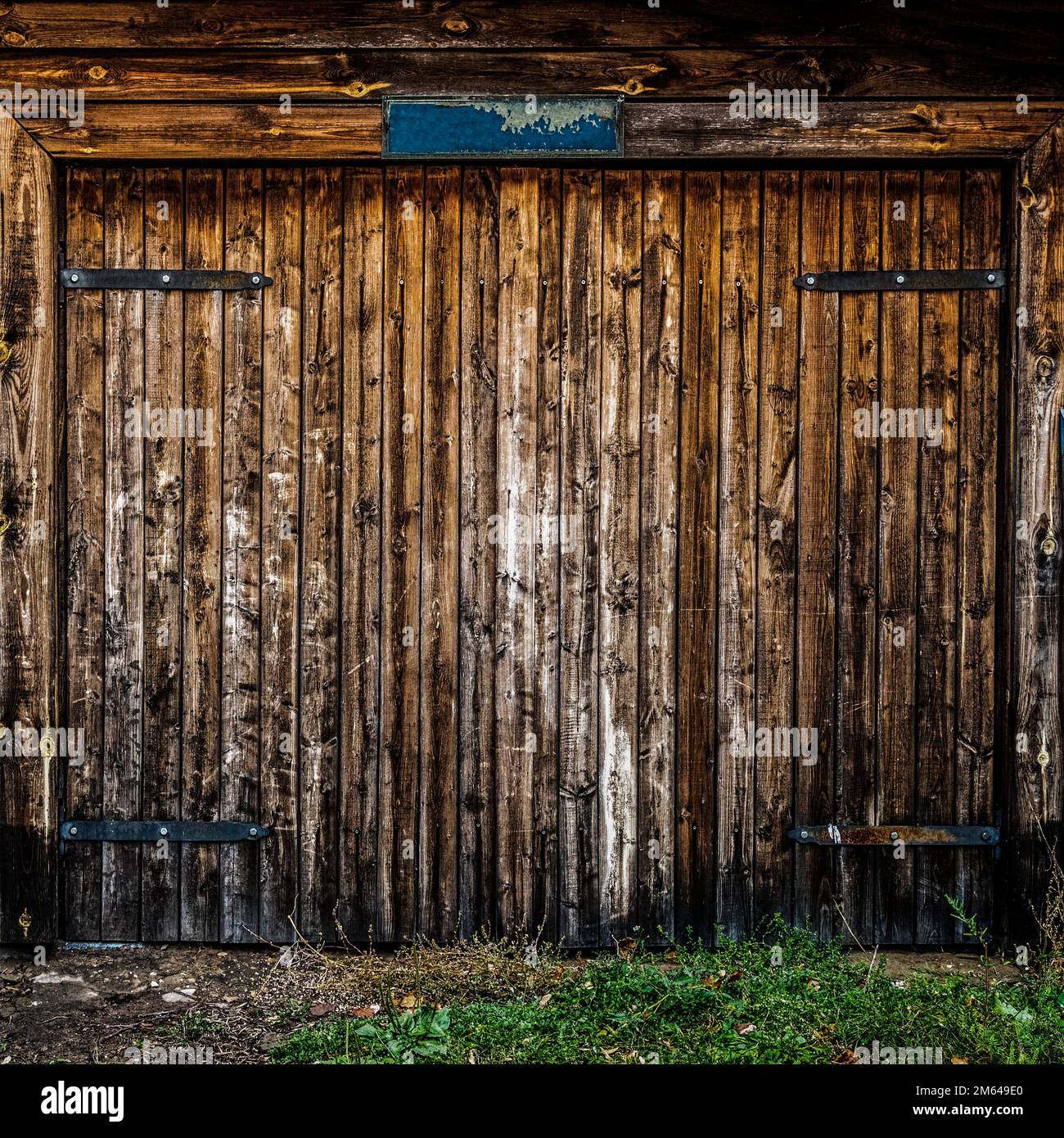 Faded farm house hi-res stock photography and images - Alamy