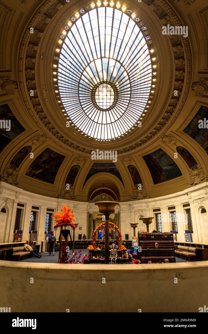 Central Hall of the National Museum of the American Indian, located in ...