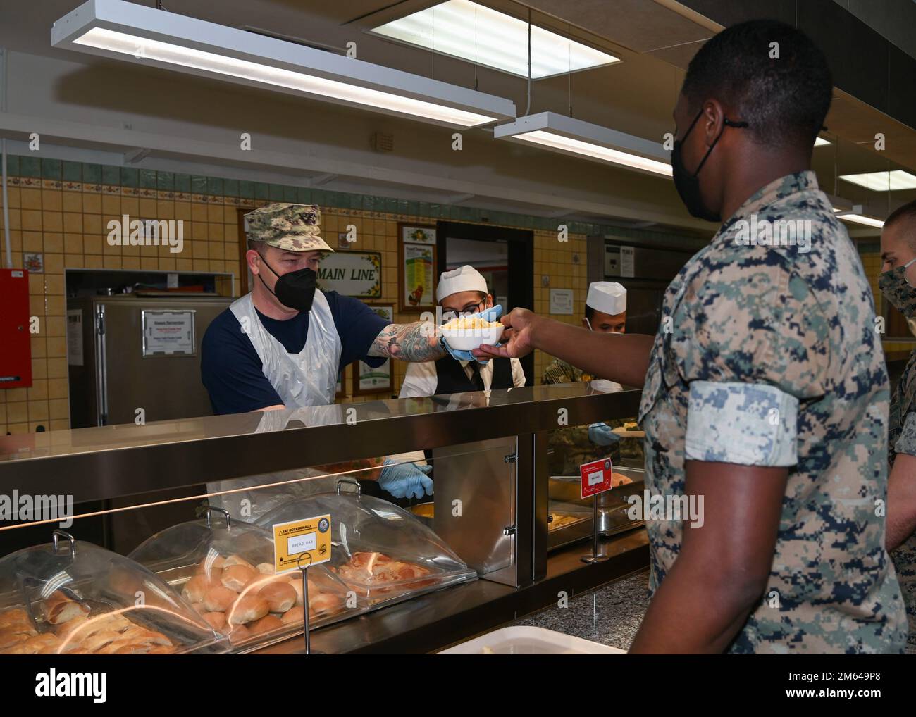 U s navy senior chief master at arms hi-res stock photography and ...
