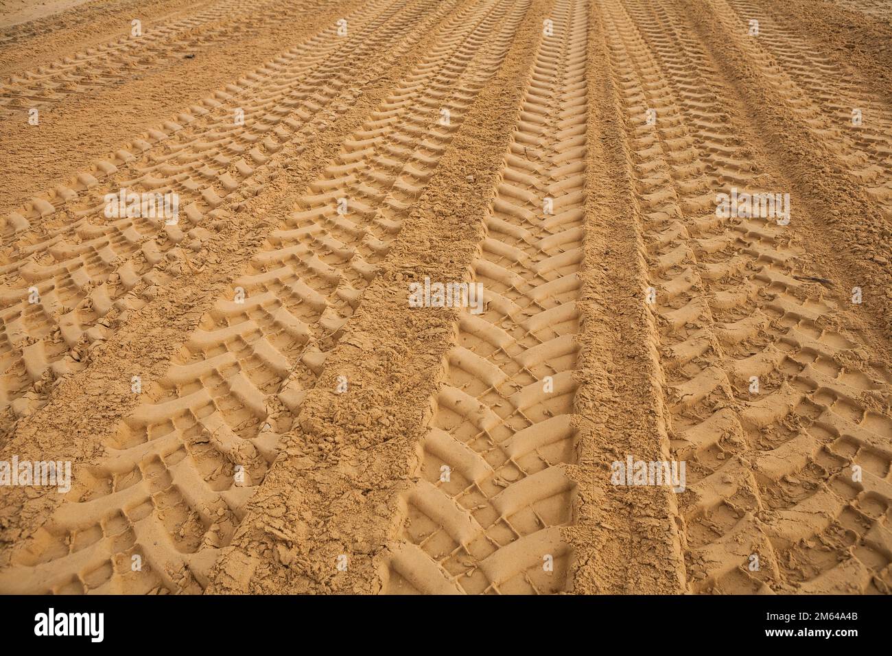 Car tracs hi-res stock photography and images - Alamy