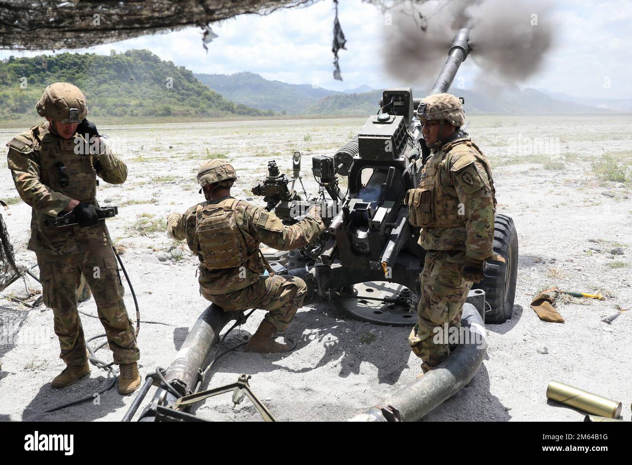 U.S. Army Soldiers assigned to Battery B, 3rd Battalion, 7th Field Artillery Regiment, 25th ...
