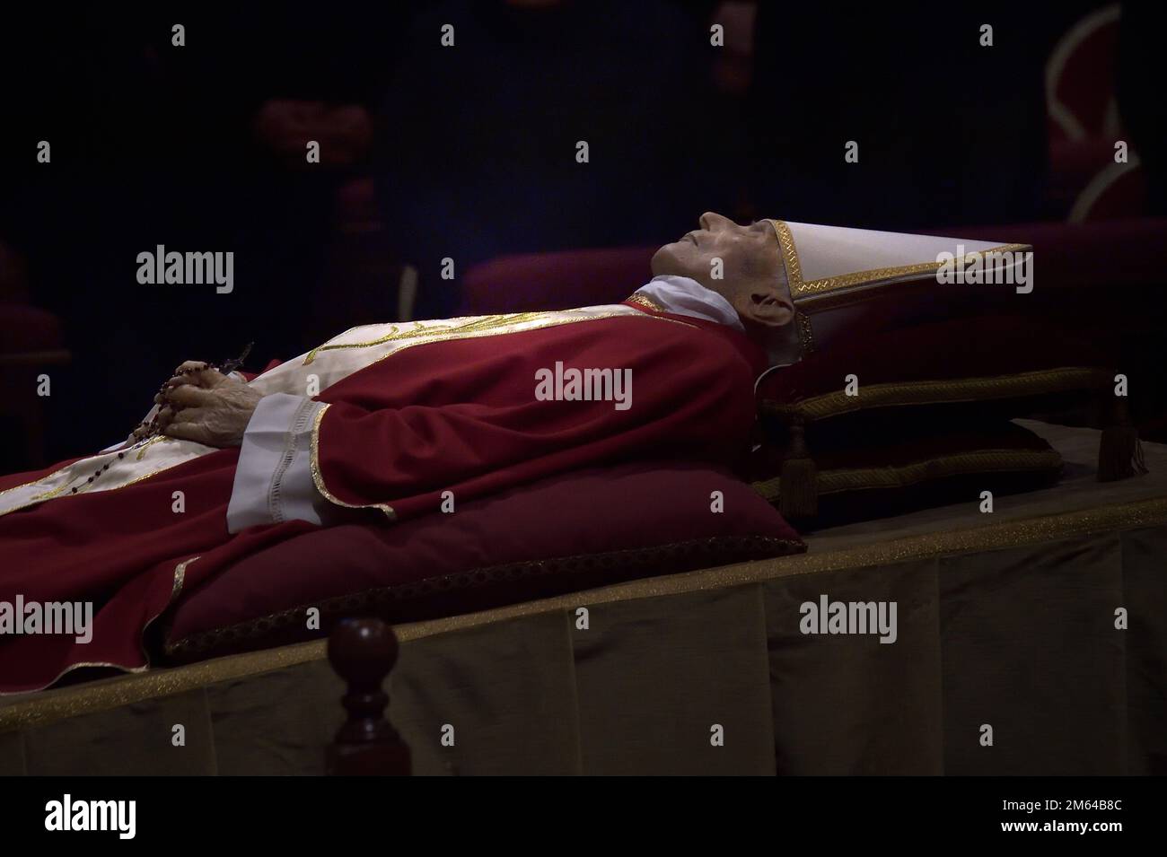 Vatican City State, . 02nd Jan, 2023. The body of late Pope Emeritus ...