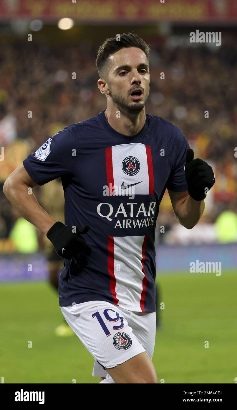 Pablo sarabia psg hi-res stock photography and images - Alamy