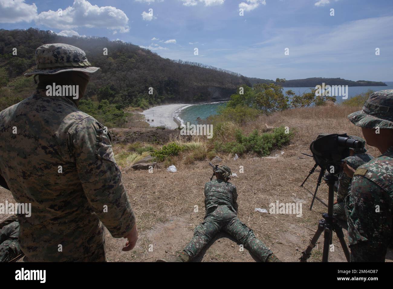 U.S. Marines with 3d Reconnaissance Battalion, 3d Marine Division, and ...