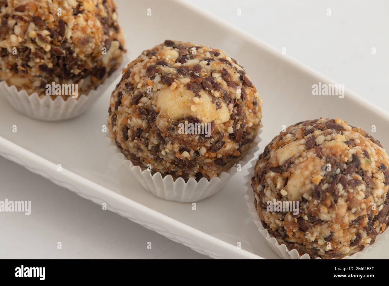 Flaxseed And Sesame Ladoo Also Known As Alsi Til Badam Ladddu Or Ellu ...