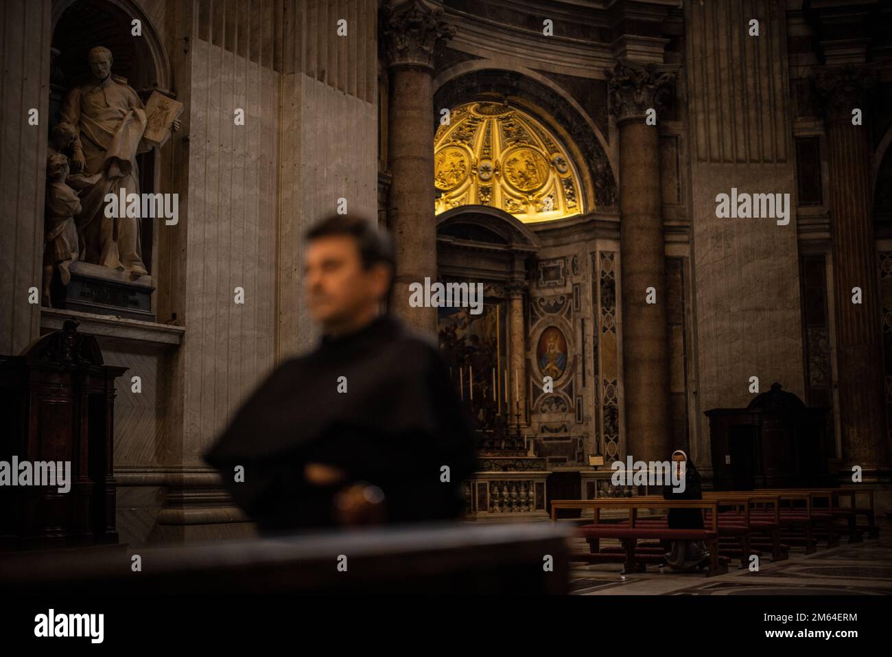 Vatican City, Vatican. 02nd Jan, 2023. A nun and a monk pray near where ...