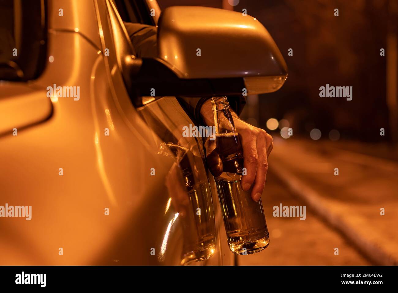 Driving car night drinking alcohol hi-res stock photography and images ...