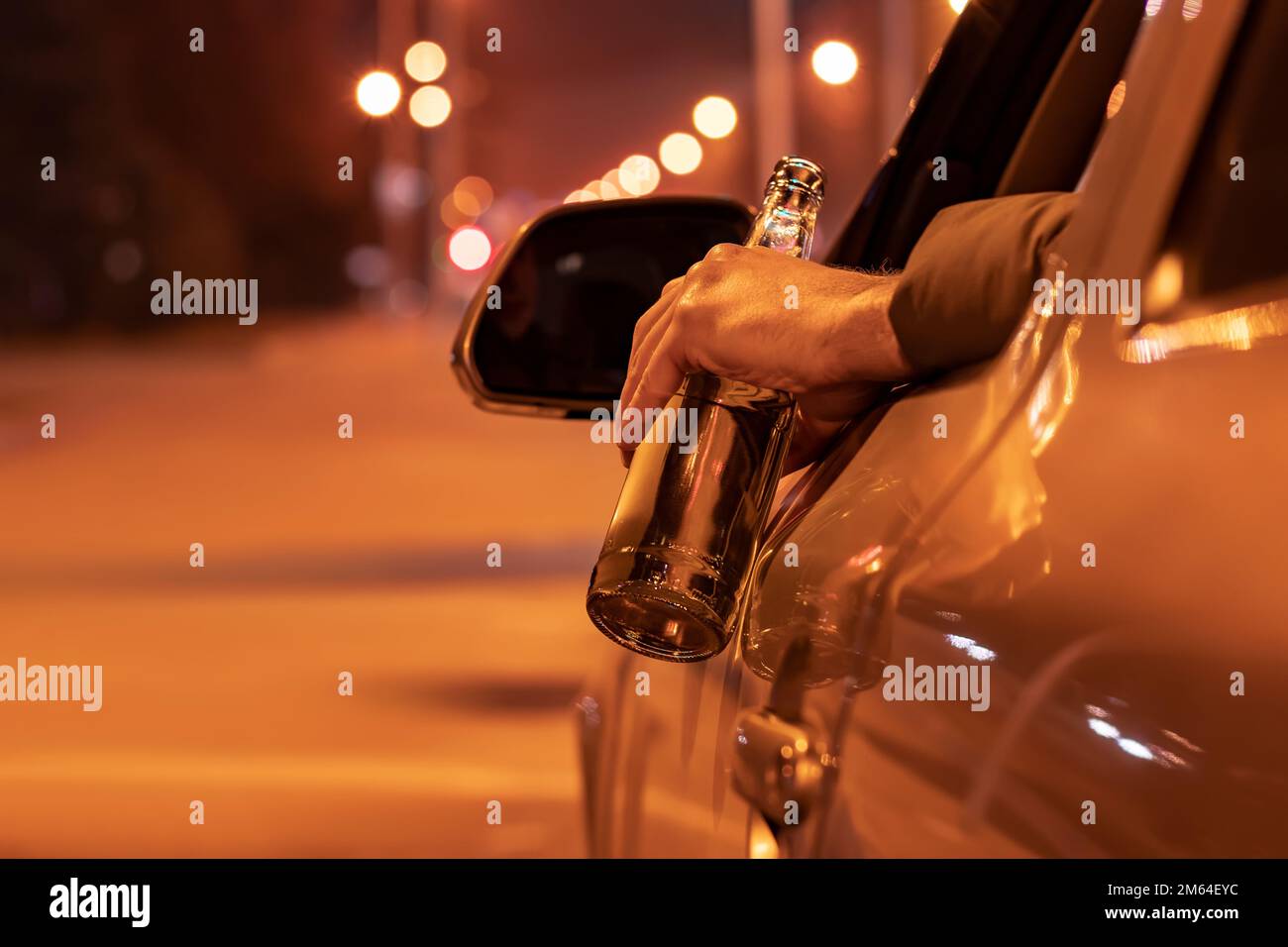 Driving car night drinking alcohol hi-res stock photography and images ...