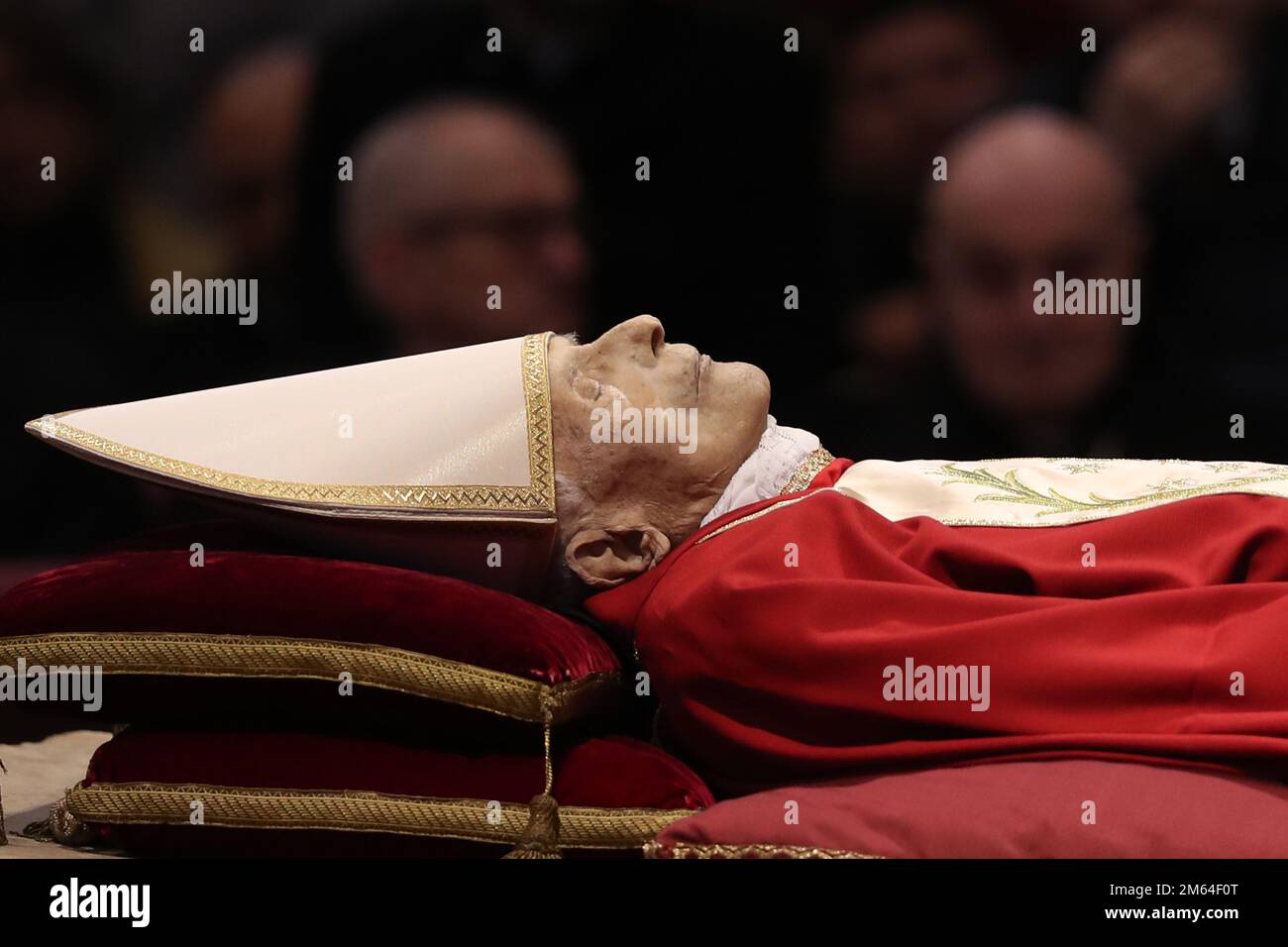 Rome, . 16th Oct, 2022. Rome, Italy 02.01.2023: The body of Pope ...