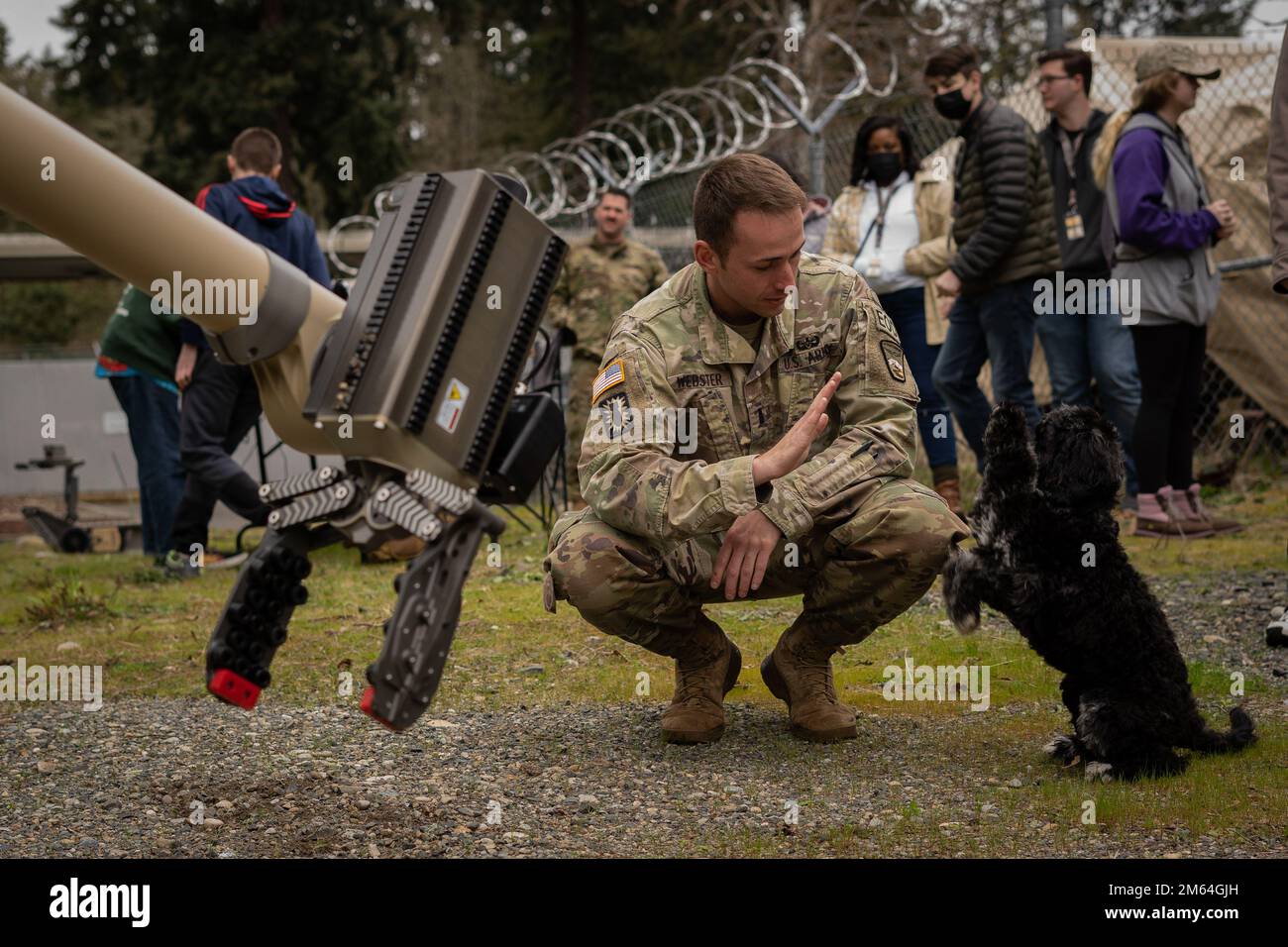 Washington National Guard Soldiers with 319th Ordnance Company (EOD ...
