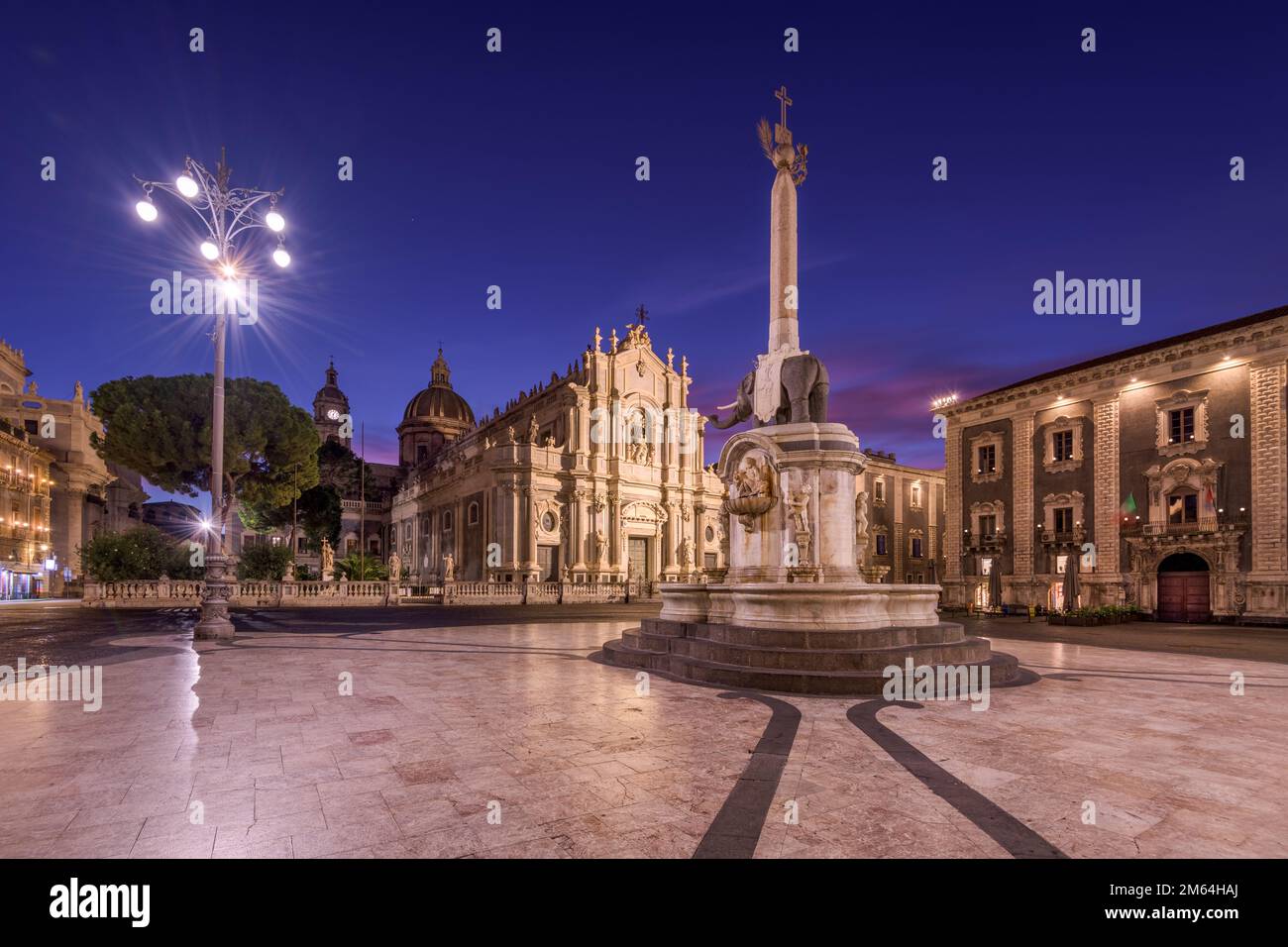 Catania, Sicily, Italy from Piazza Del Duomo at night Stock Photo - Alamy